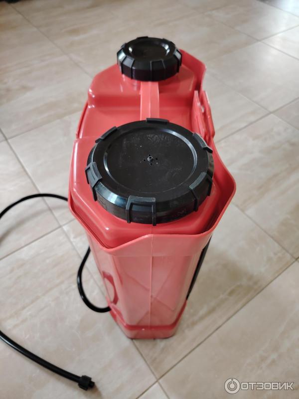 Отзыв о Опрыскиватель аккумуляторный Boxbot BSB-16 | Удобно, но надолго ли хватит?