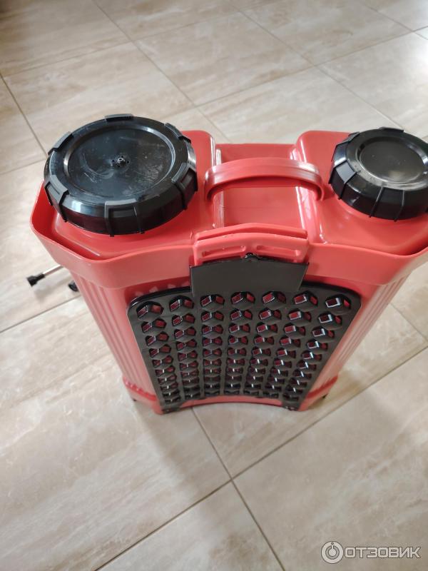 Отзыв о Опрыскиватель аккумуляторный Boxbot BSB-16 | Удобно, но надолго ли хватит?